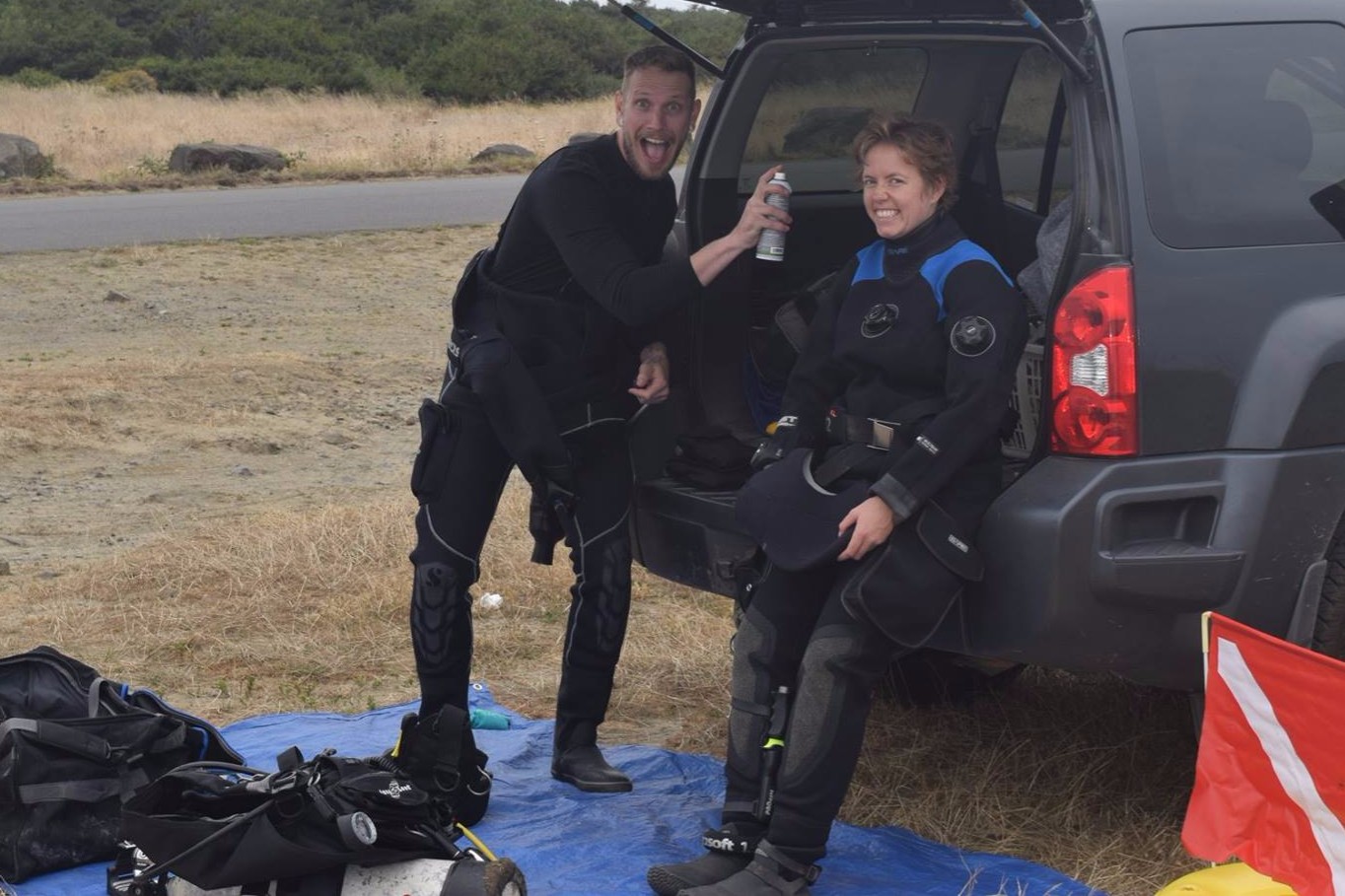 Divemaster Training: 11 Reasons to Become a “Tank Monkey”