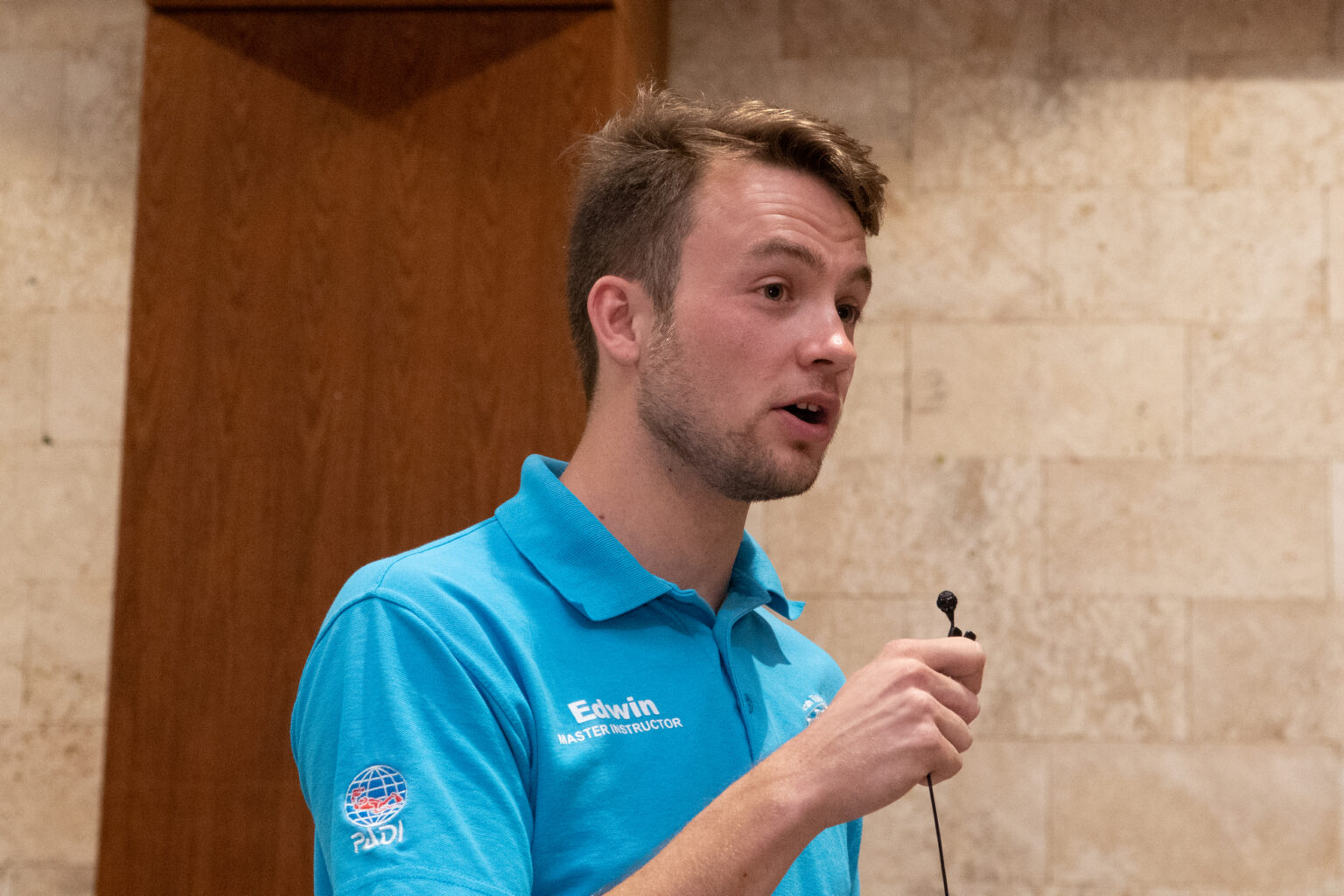 How to Become a PADI Course Director in Your 20s