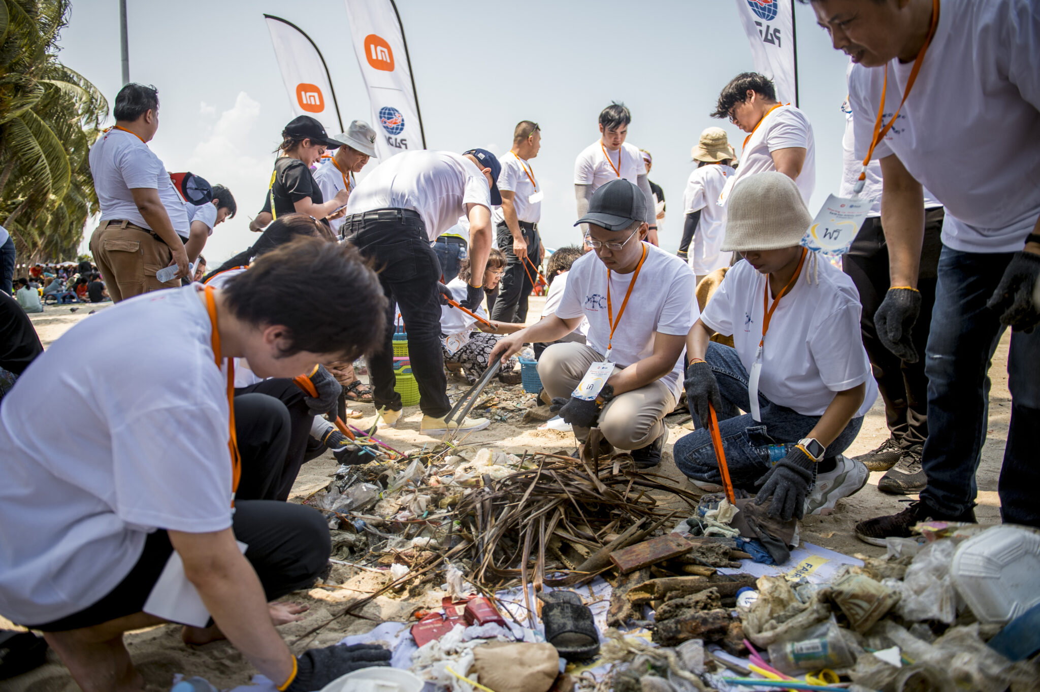 Earth Day 2024: PADI and Xiaomi Collaborate to Clean the Ocean