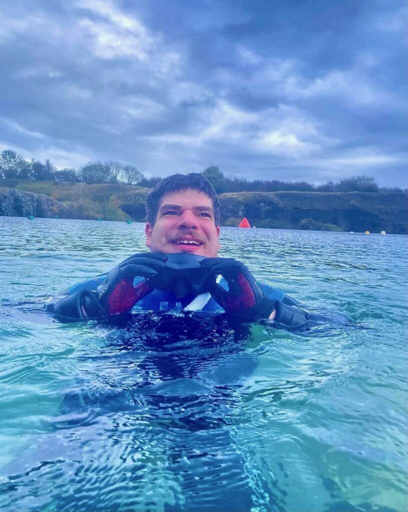 PADI 潜水大使乔-比尔博（Joe Bilbow）讲述自闭症和多动症患者的潜水经历